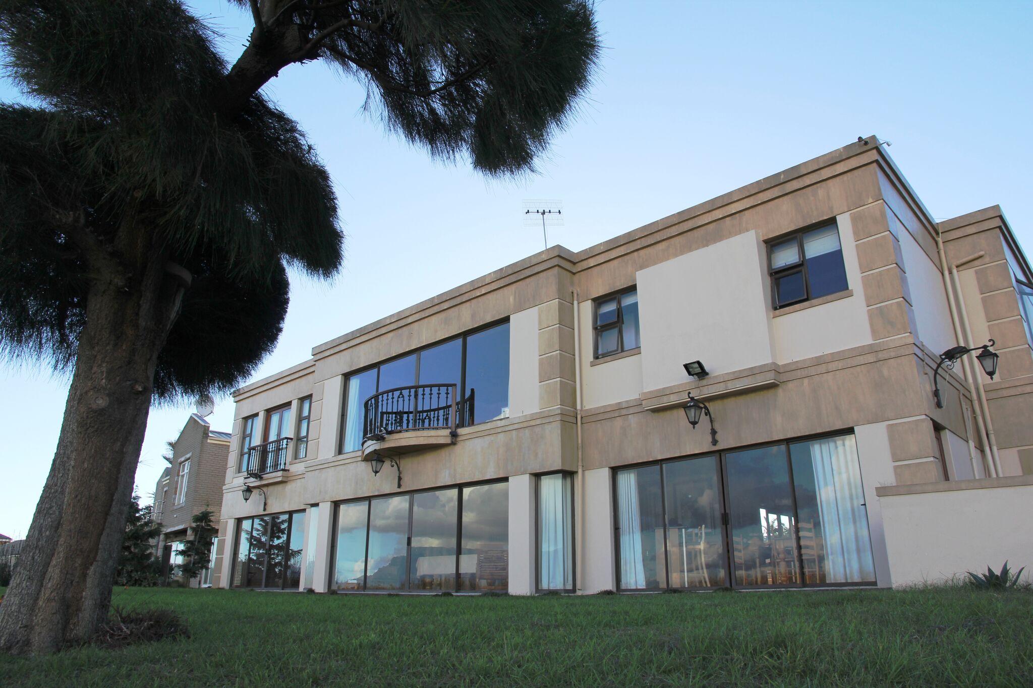 About Us - Casa Mia Guesthouse